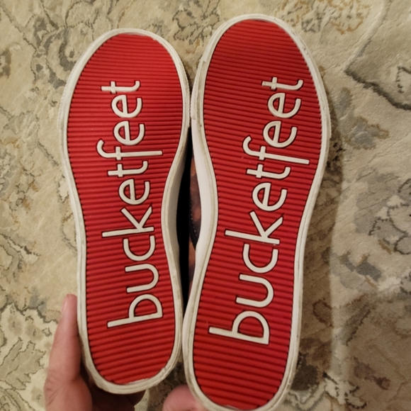 Bucket Feet | Shoes | Bucketfeet Slip On Flats Size 7 | Poshmark